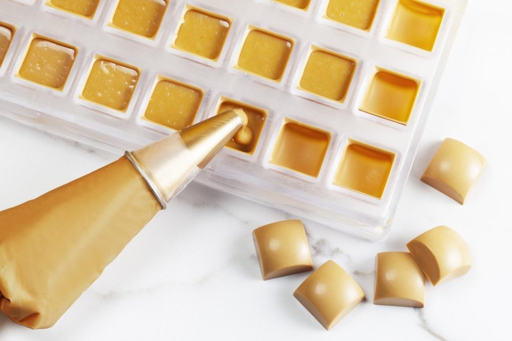 Callebaut Gold 30.4% Caramelized White Couverture Callets | World Wide ...